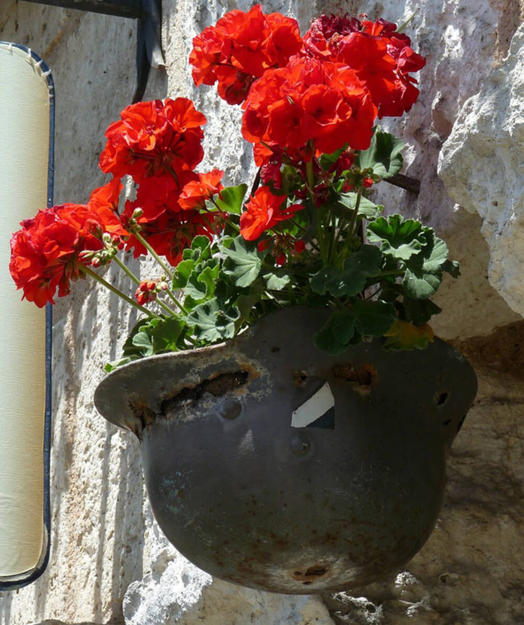 What To Do With Old Motorcycle Helmets? 7 Interesting Ideas ...